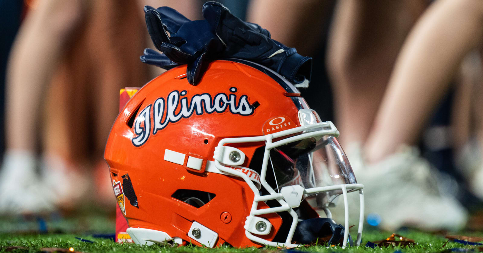 Illinois flips 2026 EDGE Jaylen Stewart from Oklahoma State