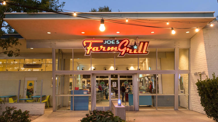 This Sumptuous Arizona Foodie Trail Takes In Farm Fresh Feasts, Citrus ...