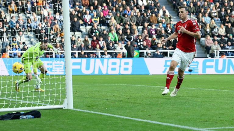 Arsenal told the type of strikers they need to get 20 Premier League goals