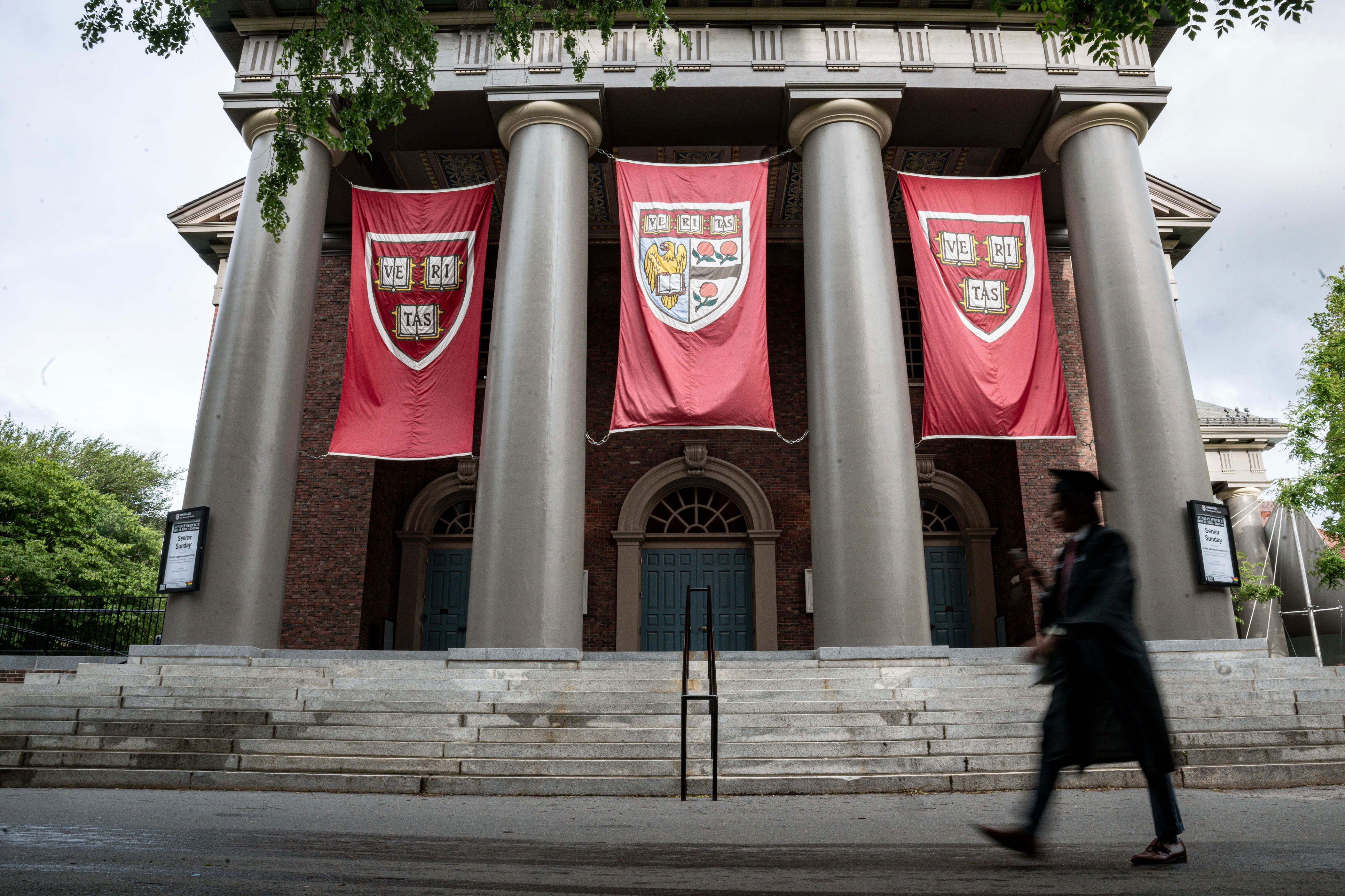 Judge to decide whether Trump admin can ban int'l students from Harvard