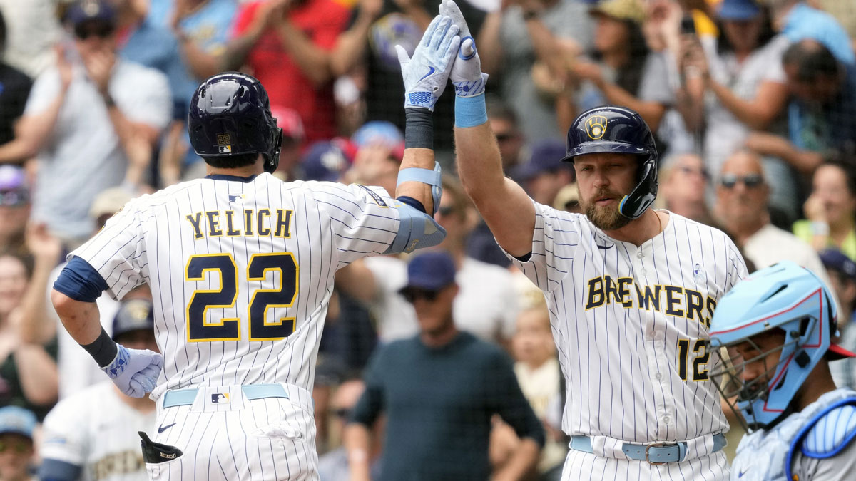 Brewers lose former World Series champion after contract decision