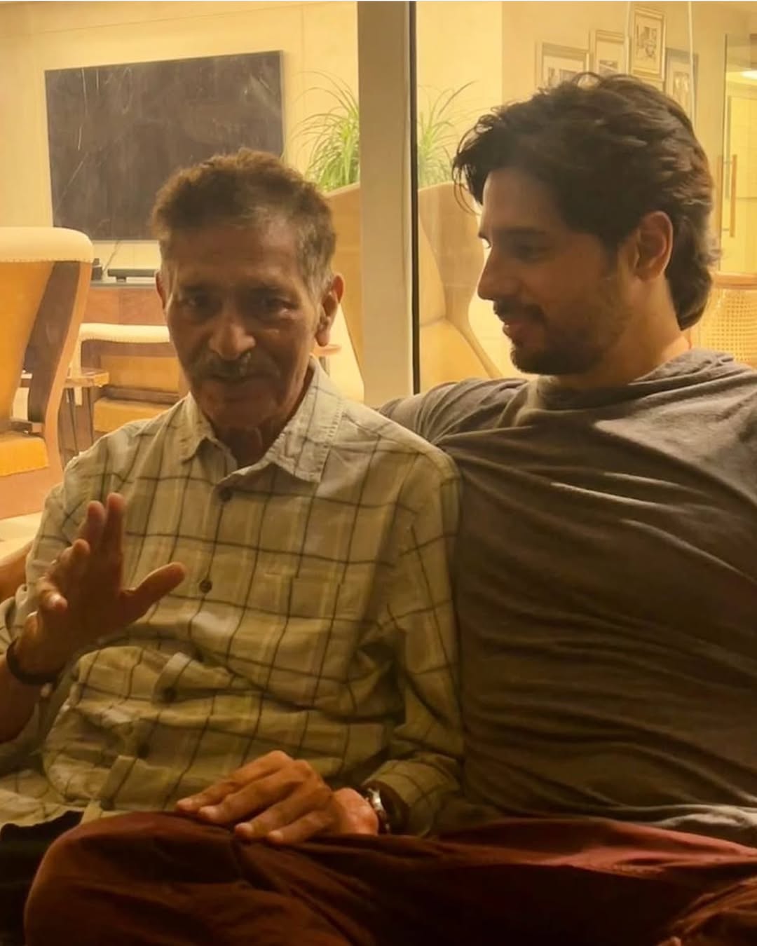 Did Kiara share baby shower pic with Sidharth on Father's Day? Fans ask ...