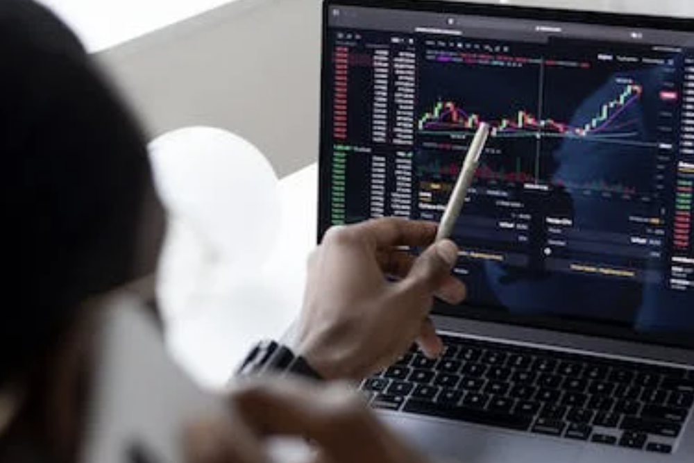 Rencana Besar di Balik Lonjakan Saham Afiliasi Happy Hapsoro CBRE Melejit 6.500%