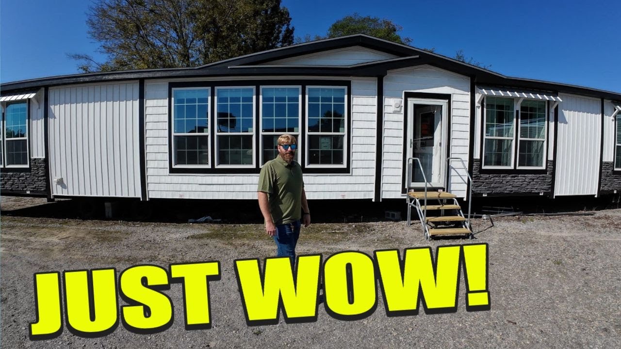 Epic Mobile Mansion! Touring a Franklin Homes Masterpiece