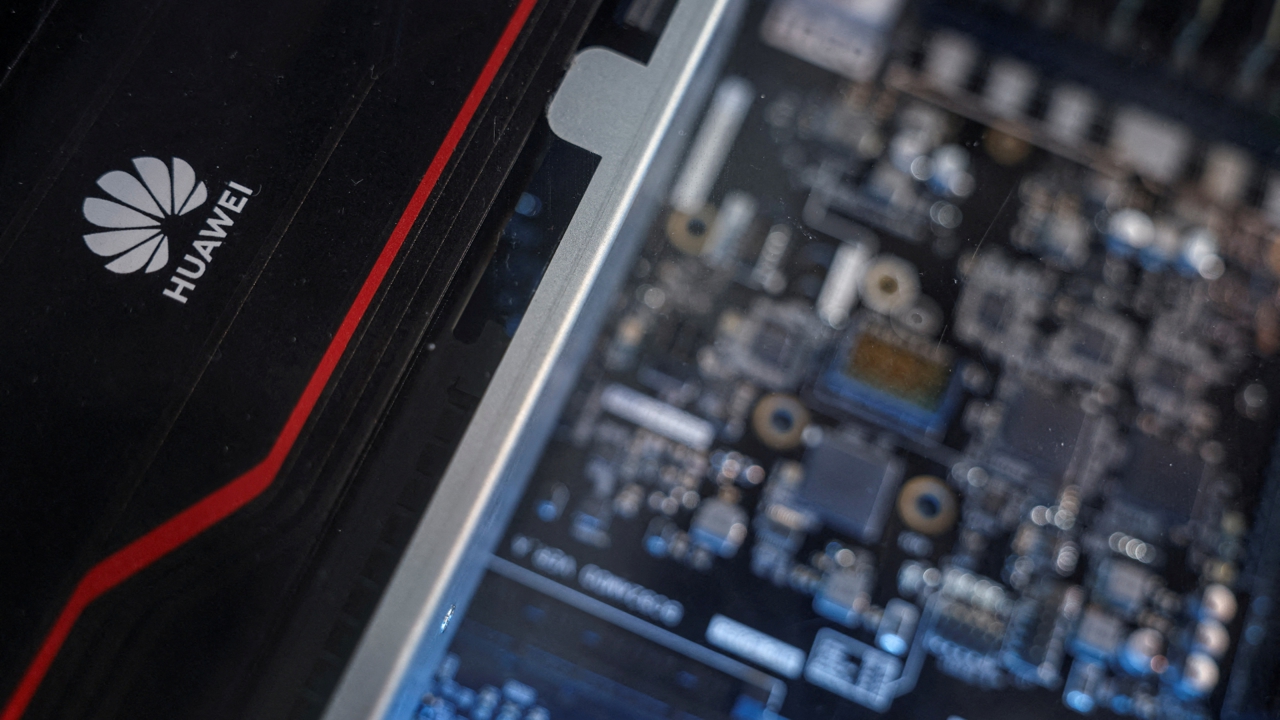 Taiwan Adds China's Huawei and SMIC to Export Control List