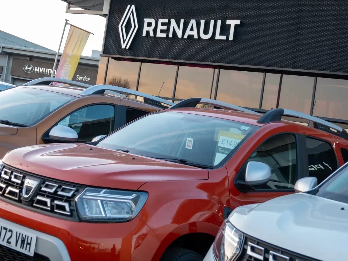 Renault In Spotlight As CEO Steps Down, Nissan To Scale Back Ownership