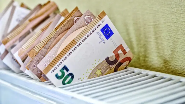 Ποιες κατηγορίες θα εισπράξουν το επίδομα των 250 ευρώ