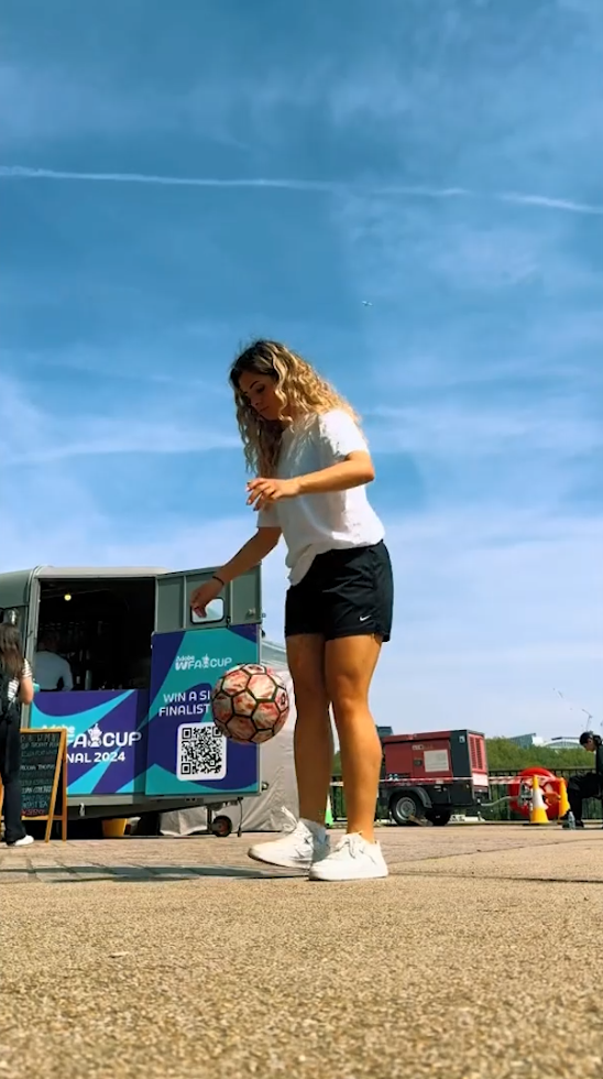 Improve Your Football Skills with Juggling Training Like This – Soccer