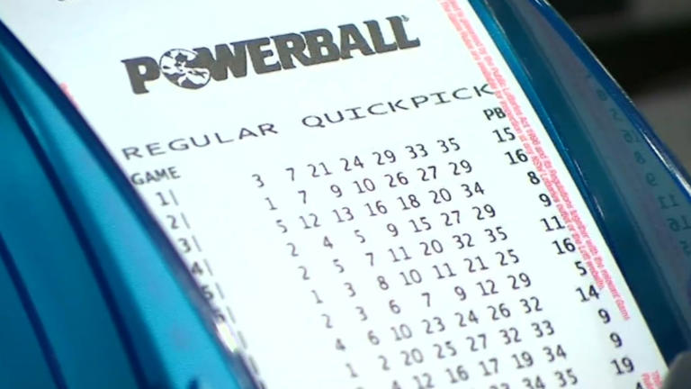 Mum almost missed out on $1.3 million Lotto win while washing the dogs