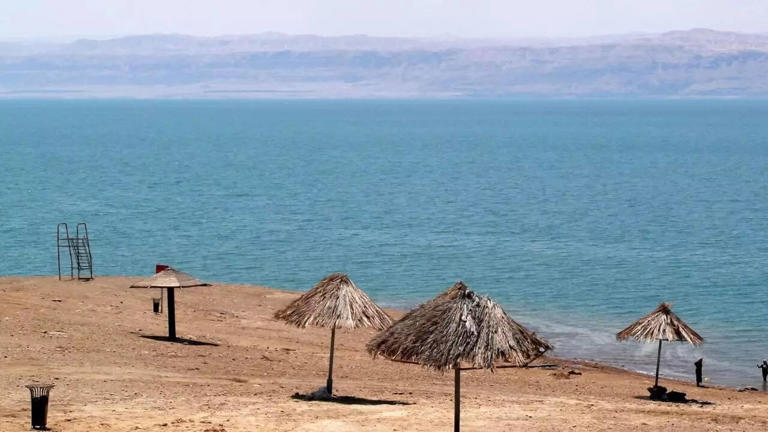 6 lakes around the world that are drying up due to environmental threats