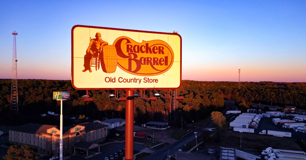 11 Cracker Barrel Foods You Can Buy to Recreate the Restaurant at Home ...