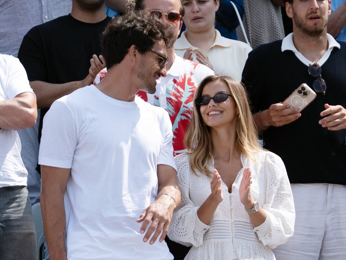 Mats Hummels and his Nicola: Loving glances at tennis match