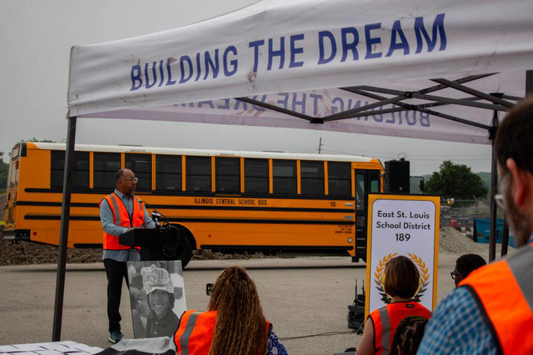 East St. Louis schools launch $10M electric bus project