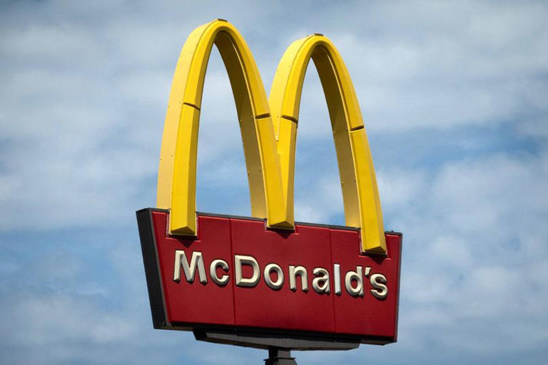 Four chefs pick their favorite fast food French fries - and no one ...