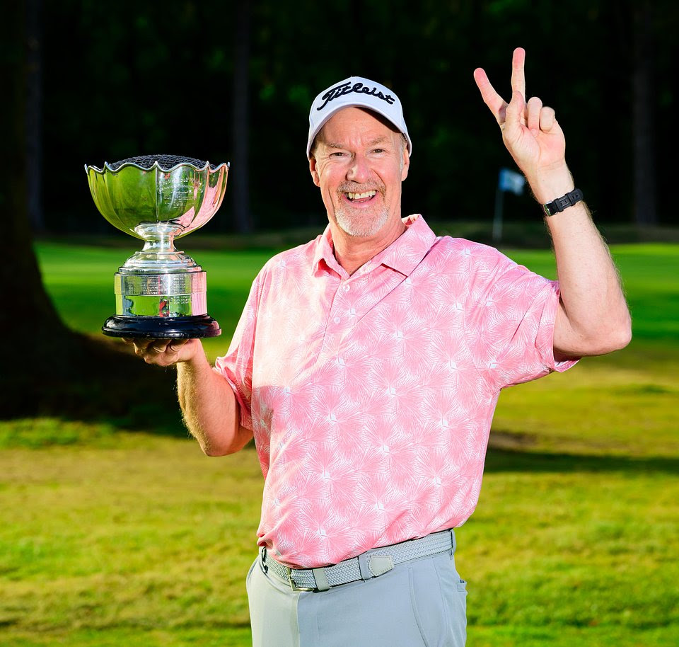 Kemp's monster putt secures win in three-way play-off