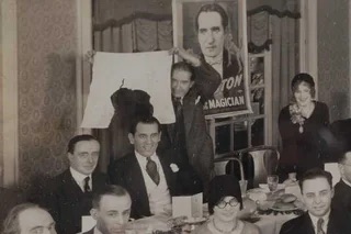 21 Photos Recalling Vintage Illusionists & Magicians