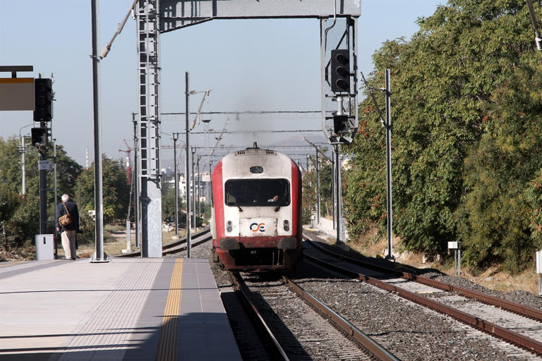 ΟΣΕ: Απολύθηκε φύλακας ισόπεδης διάβασης που έλειπε από το πόστο του
