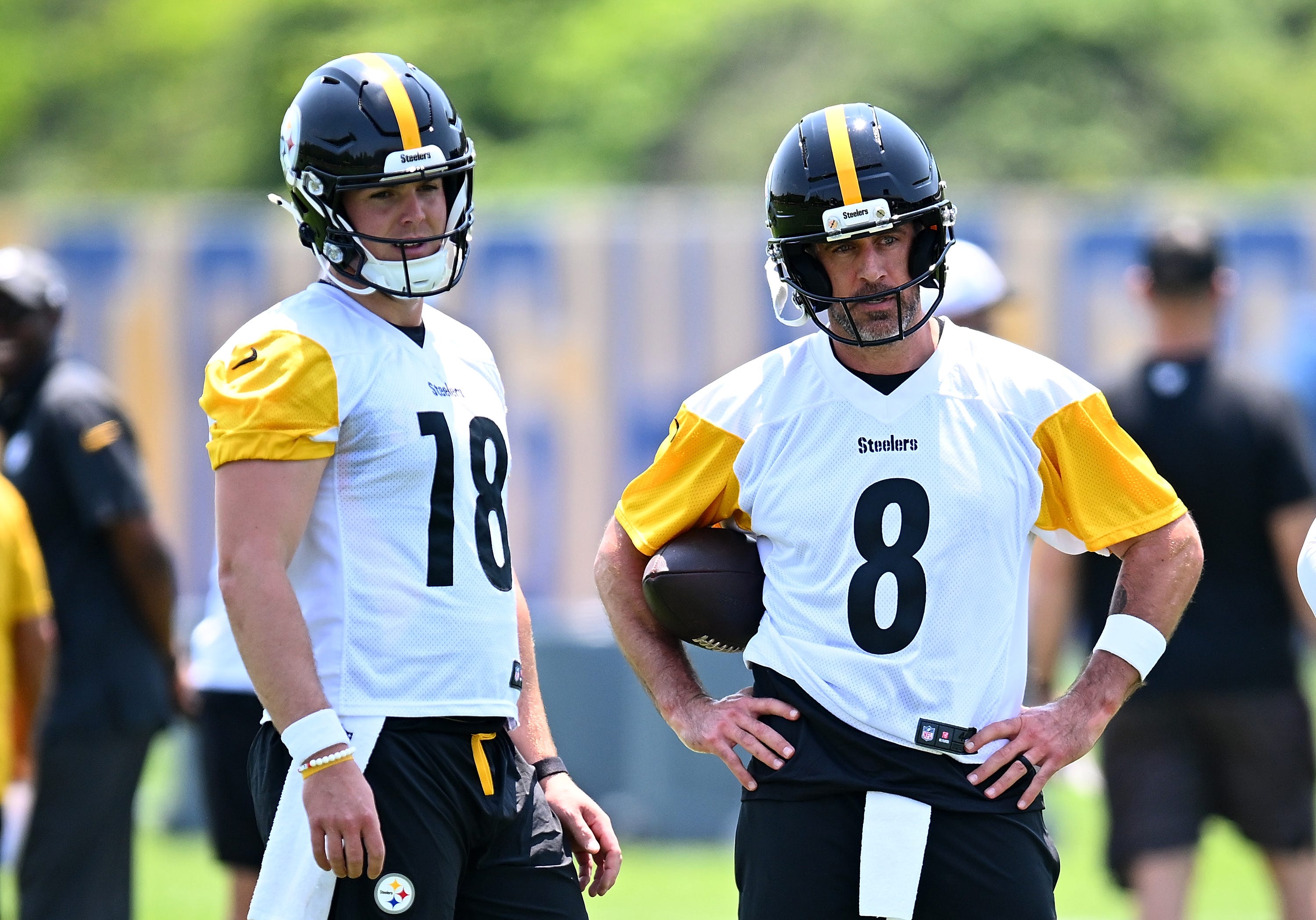 Will Howard talks about learning from Aaron Rodgers in Pittsburgh