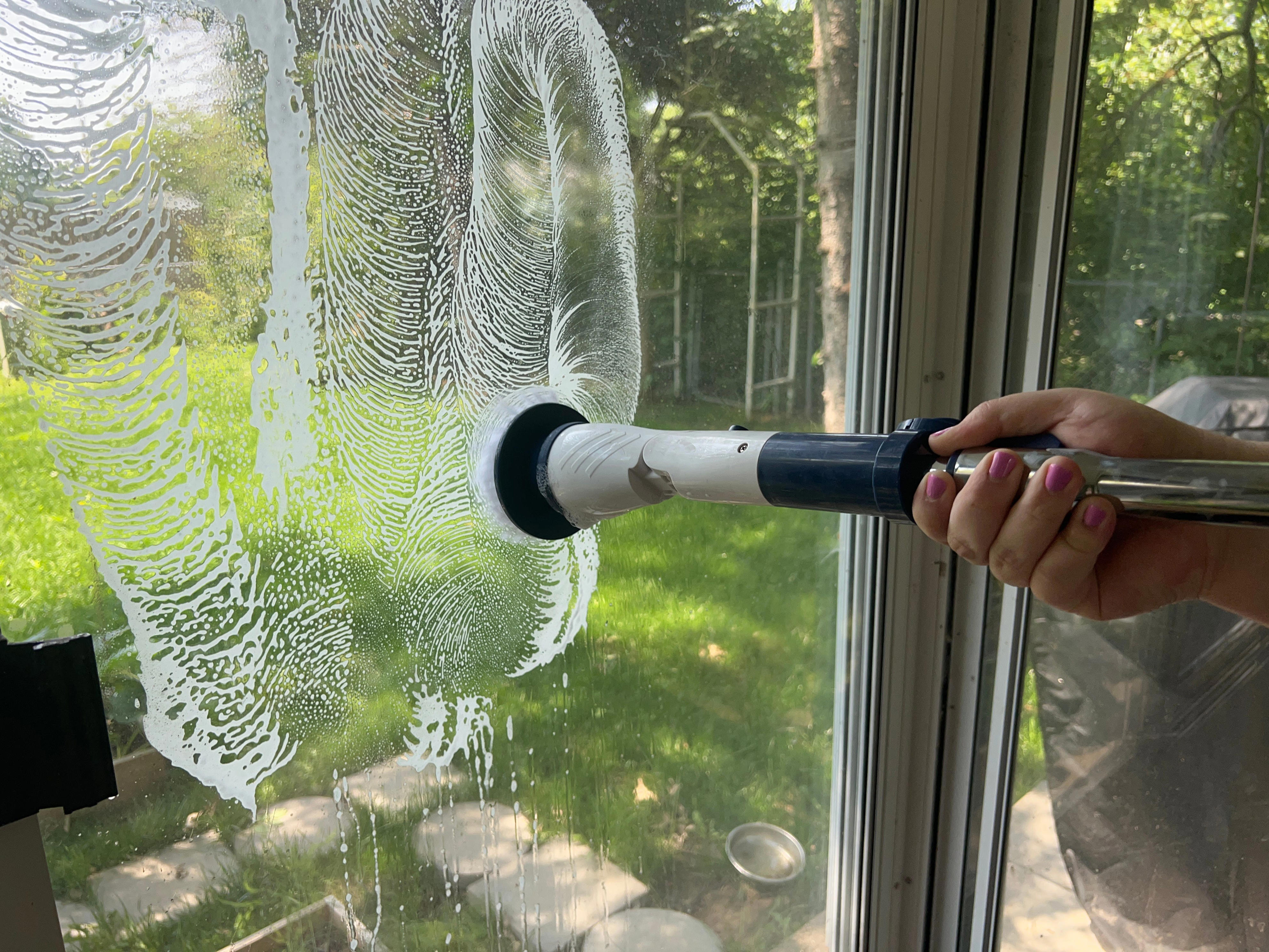This TikTok-famous spin scrubber is my favorite cleaning hack ...