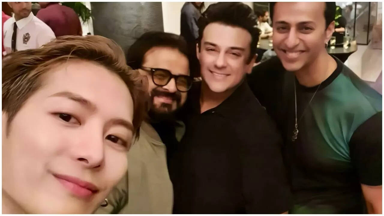 Adnan Sami shares pics with Jackson Wang from Hrithik Roshan's star ...