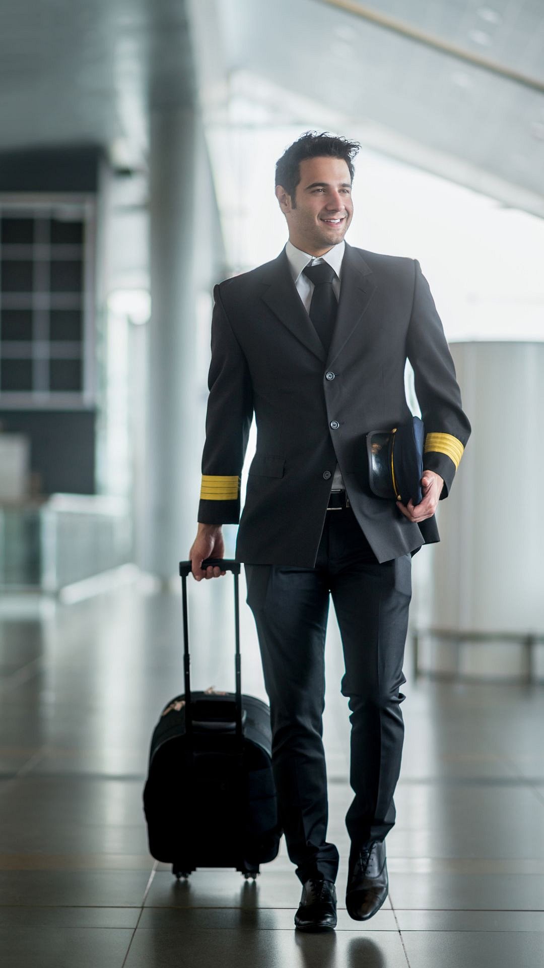 8 Steps to Become a Successful Pilot