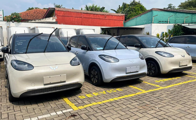 Perang Harga Bikin Mobil Listrik Bekas Sulit Laku, Binguo EV Mengendap di Showroom