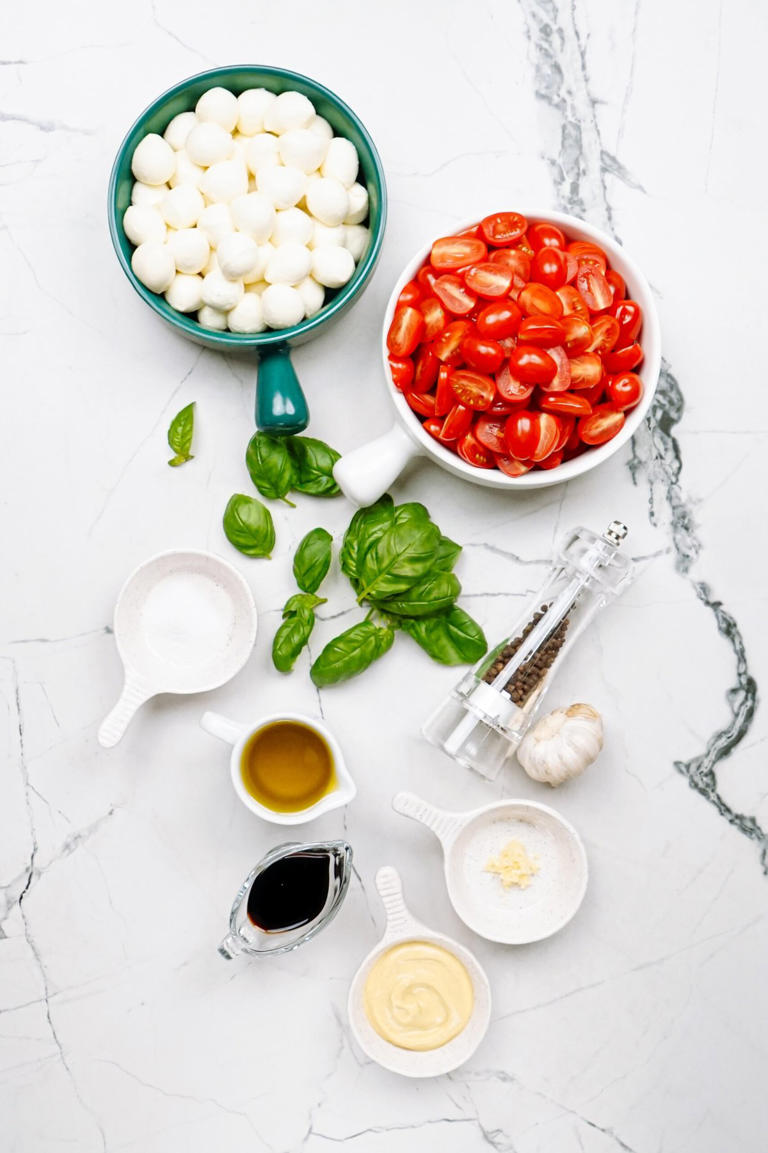 Caprese Salad Recipe with Balsamic Dressing