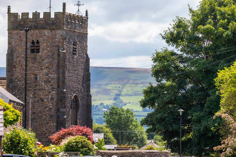 Forget the Cotswolds these 10 places in Lancashire have househunters ...