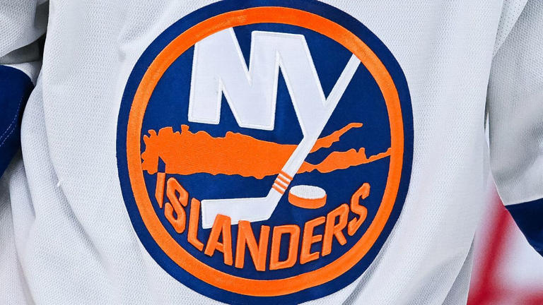 Islanders unveil Hamilton Hammers as name for AHL affiliate
