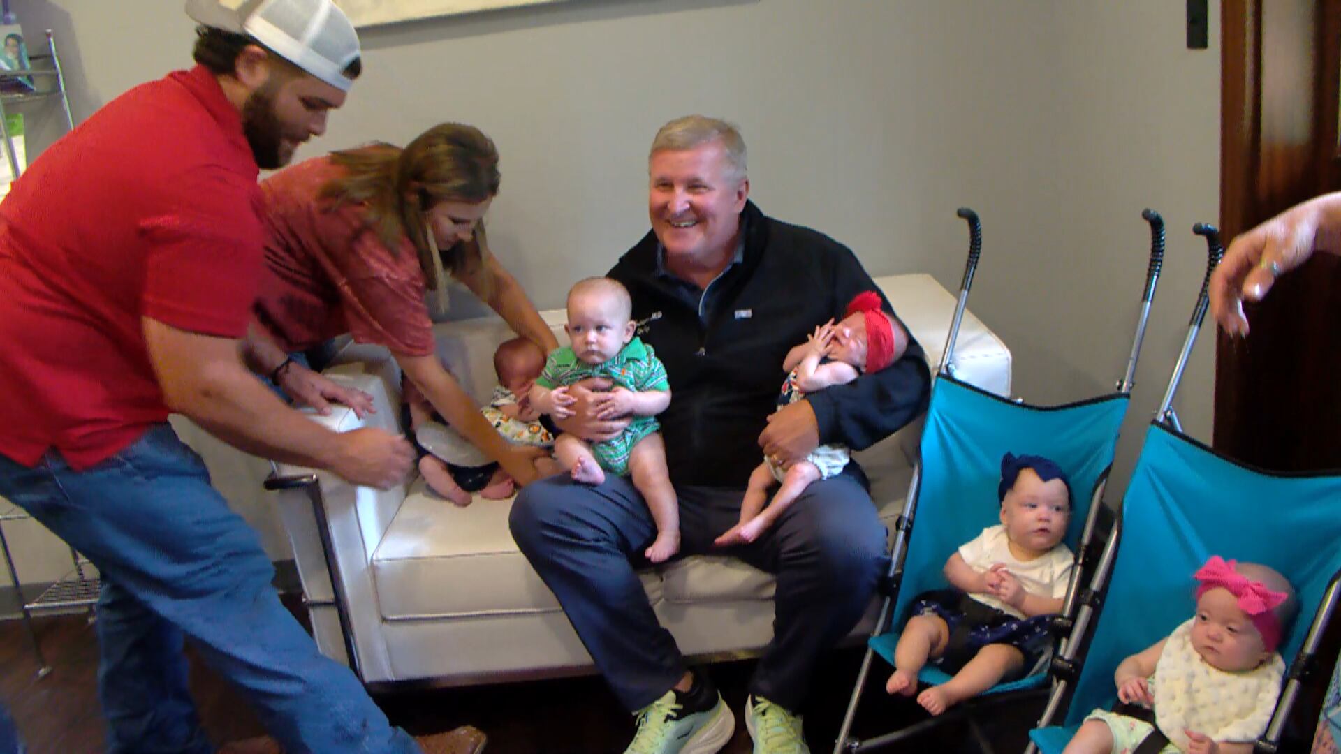2 sets of Ellisville triplets delivered by the same doctor
