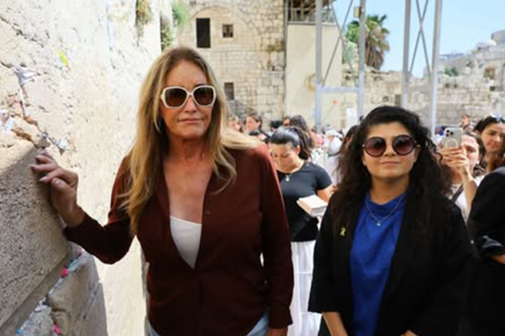 Caitlyn Jenner flees Israel after being forced to hide in bomb shelter ...