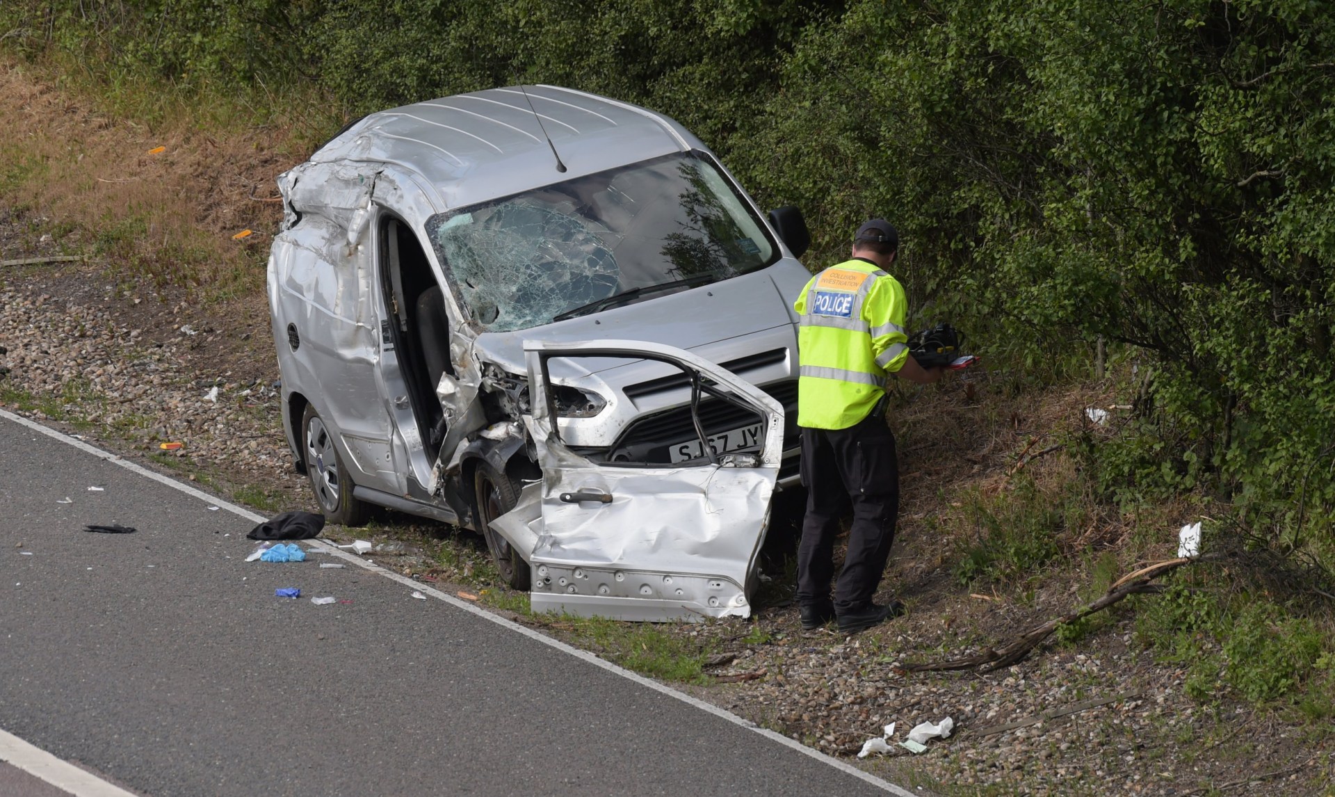 Man, 21, dies in M11 crash as lorry driver arrested