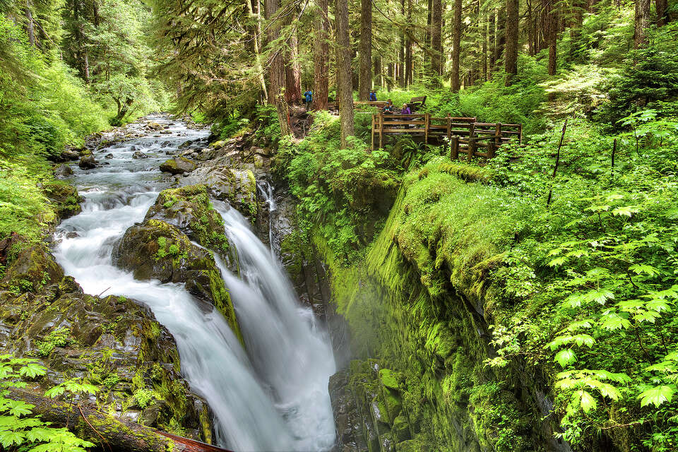 Texas teen dies after falling over waterfall in Olympic National Park