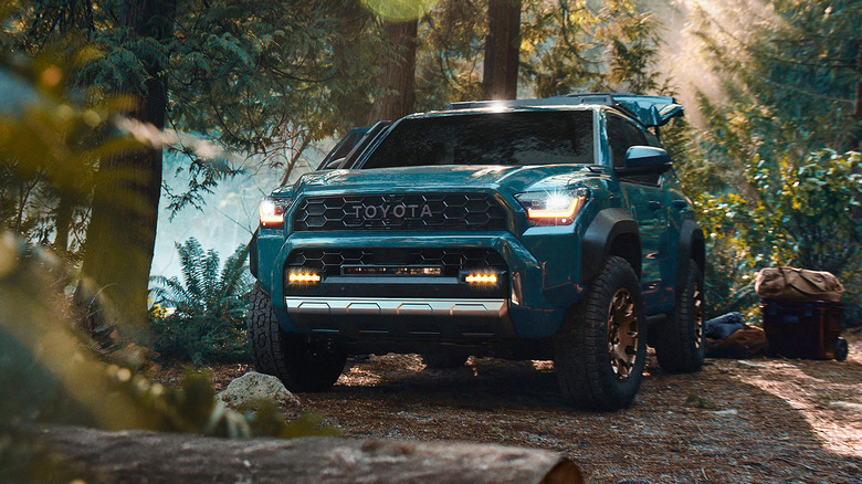 What's The Towing Capacity Of The Toyota 4Runner Trailhunter & How Much ...
