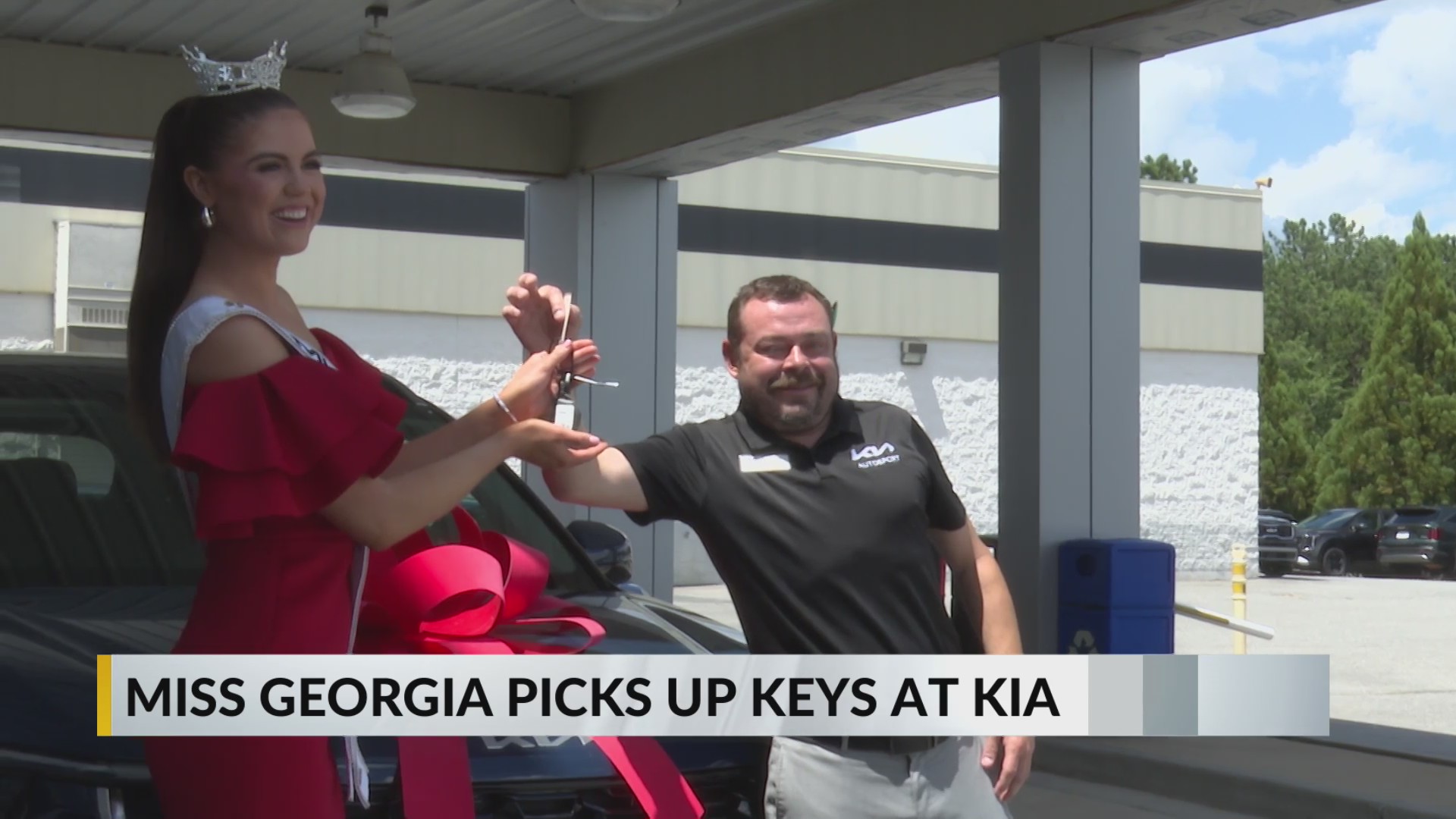 Miss Georgia picks up keys at KIA