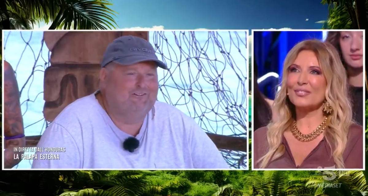 Selvaggia Lucarelli arriva all’Isola e spara subito a zero su Mario ...