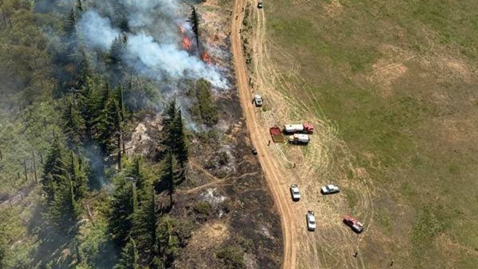 Rowena Fire evacuations lowered to Level 2 'BE SET' as crews reach 24% ...