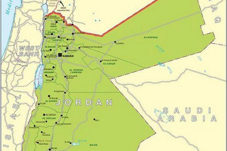 UK issues urgent travel warning to nation bordering Israel as air raids ...
