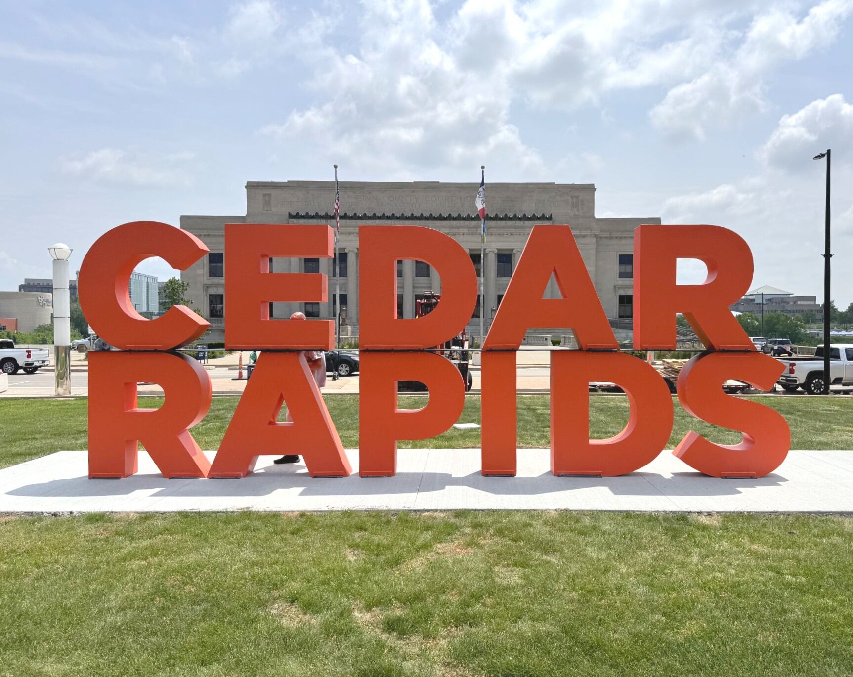 Crews install major landmark piece in downtown Cedar Rapids