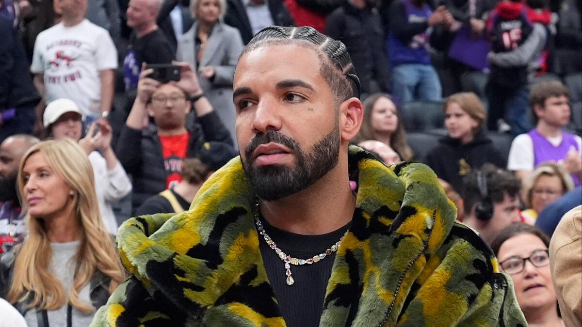 Drake loses $1 million bet after Seahawks beat Patriots in Super Bowl