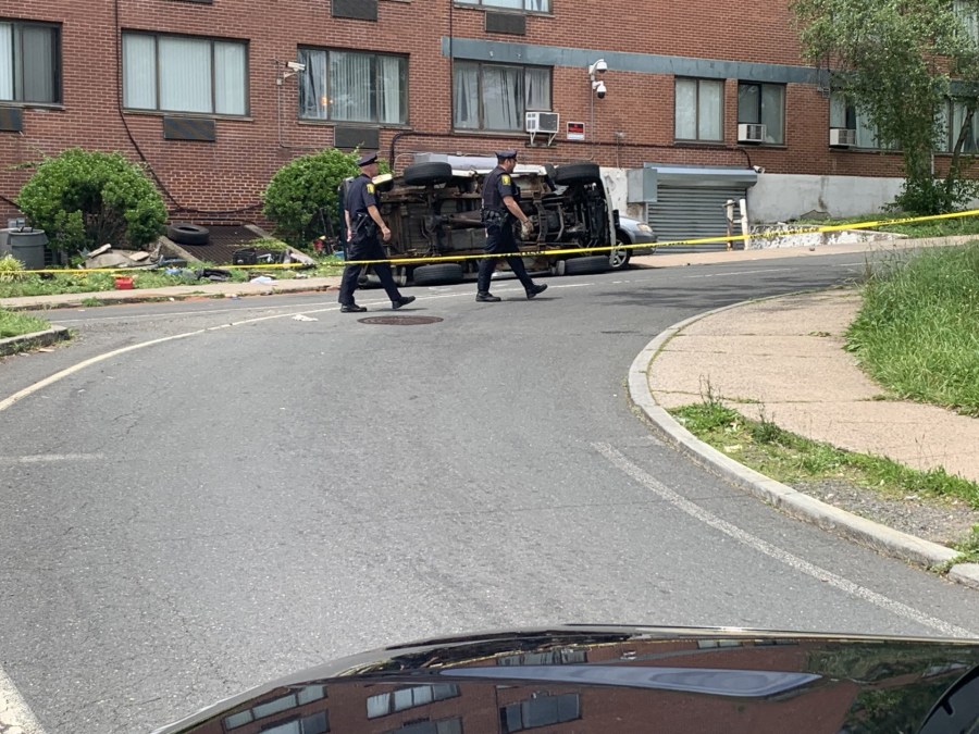 Police investigate fatal crash in Hartford