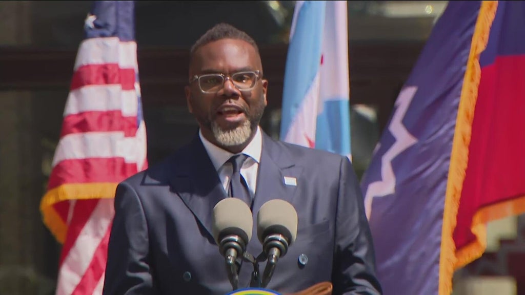 Mayor Johnson among speakers at annual Juneteenth flag-raising ceremony ...