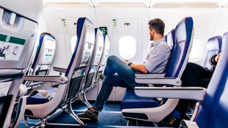 14 Tips From Flight Attendants For Surviving Ultra-Long-Haul Flights