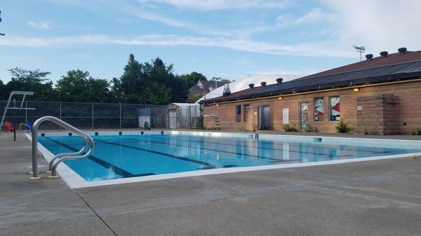 Toronto is opening some outdoor pools early — Here's where you can ...