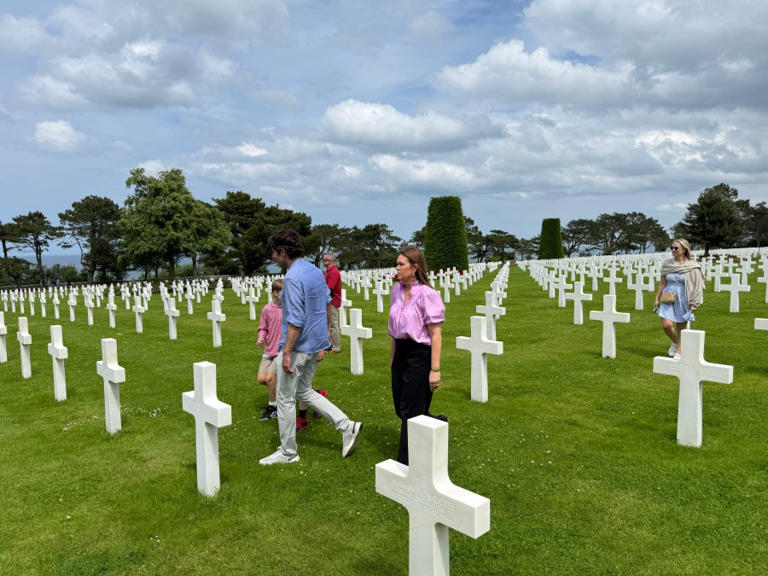 Governor Sanders pays respects to fallen soldiers at the Normandy ...