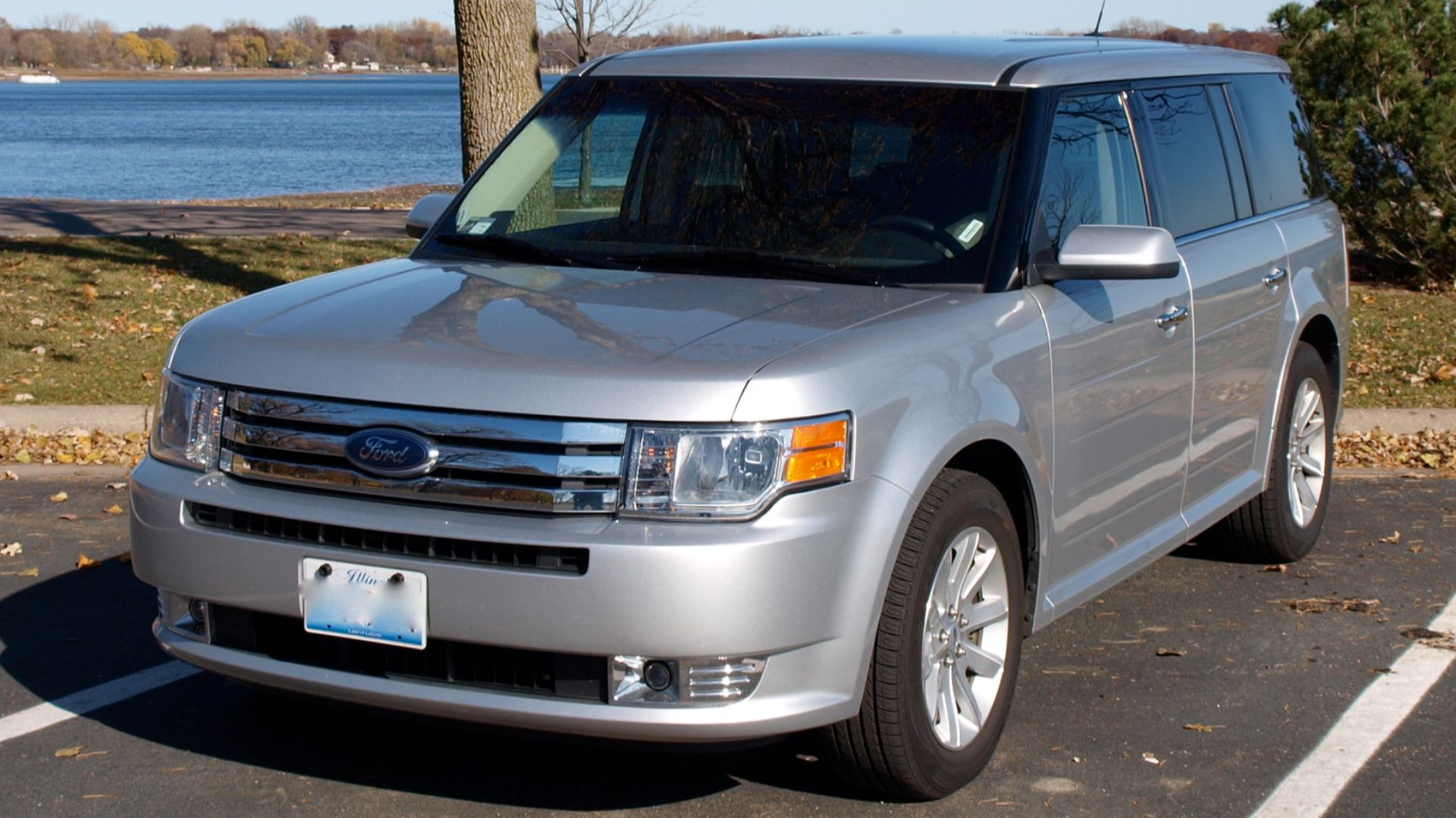 Construído para Funcionalidade: 20 Minivans Perfeitas para Famílias