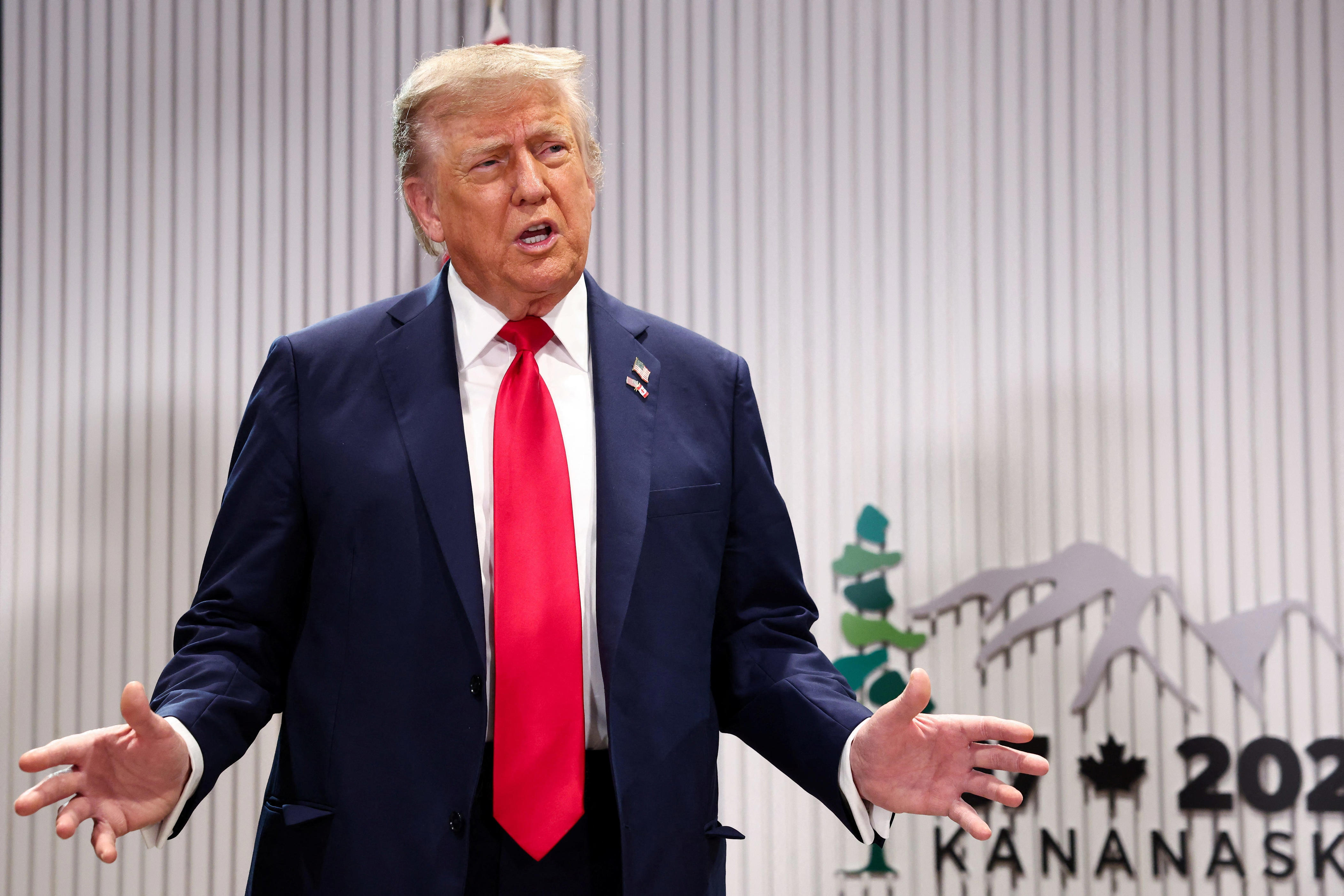 Polls: Trump approval rating falls nationally. What is his popularity ...