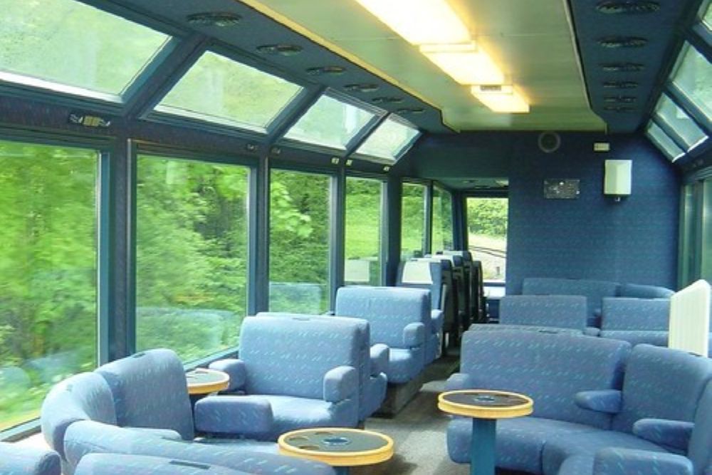 18 Things You Get in Luxury Train Cabins