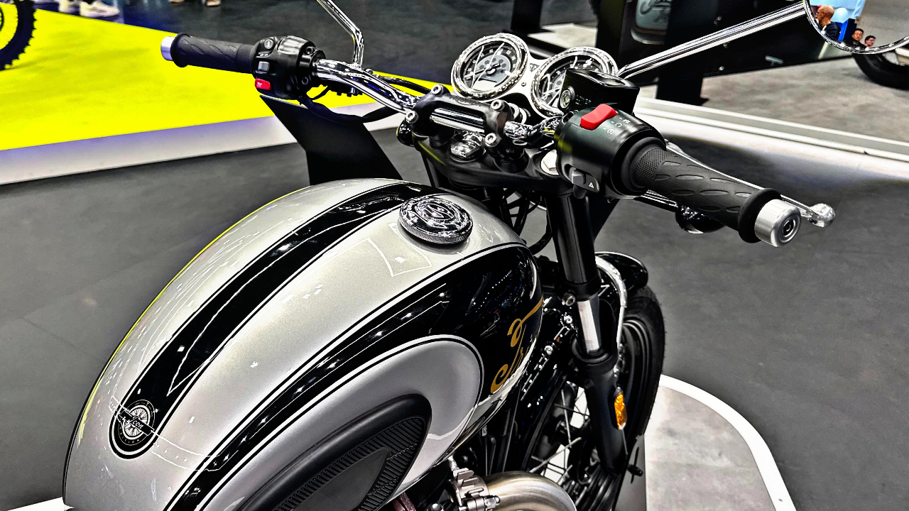 15 Stunning Triumph Modern Classic Motorcycles for 2025 & 2026!