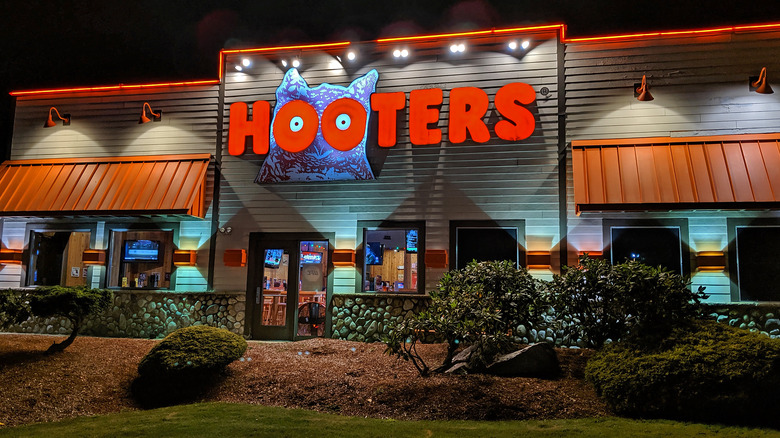 Popular Hooters Menu Items Ranked Worst To Best